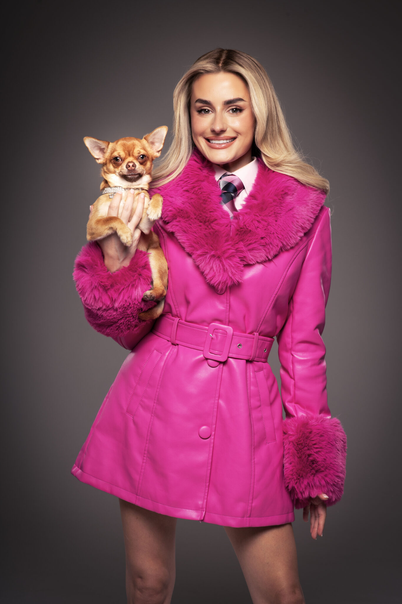 Amber Davies is Elle Woods in brand-new UK tour of Legally Blonde the ...